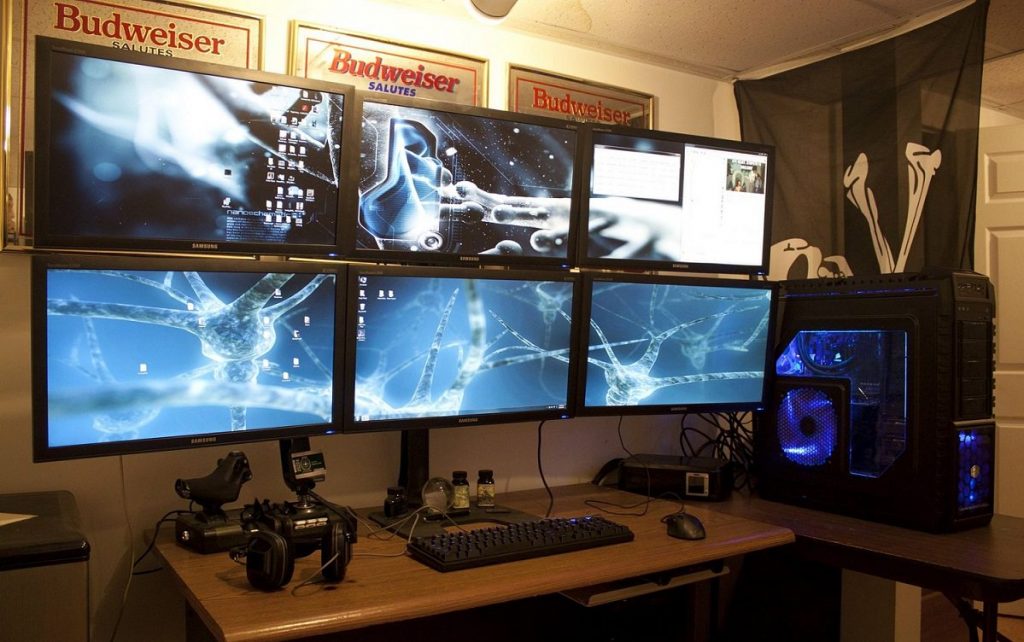 22 Awesome Gaming Battlestations / PC Setups Man Cave Mafia