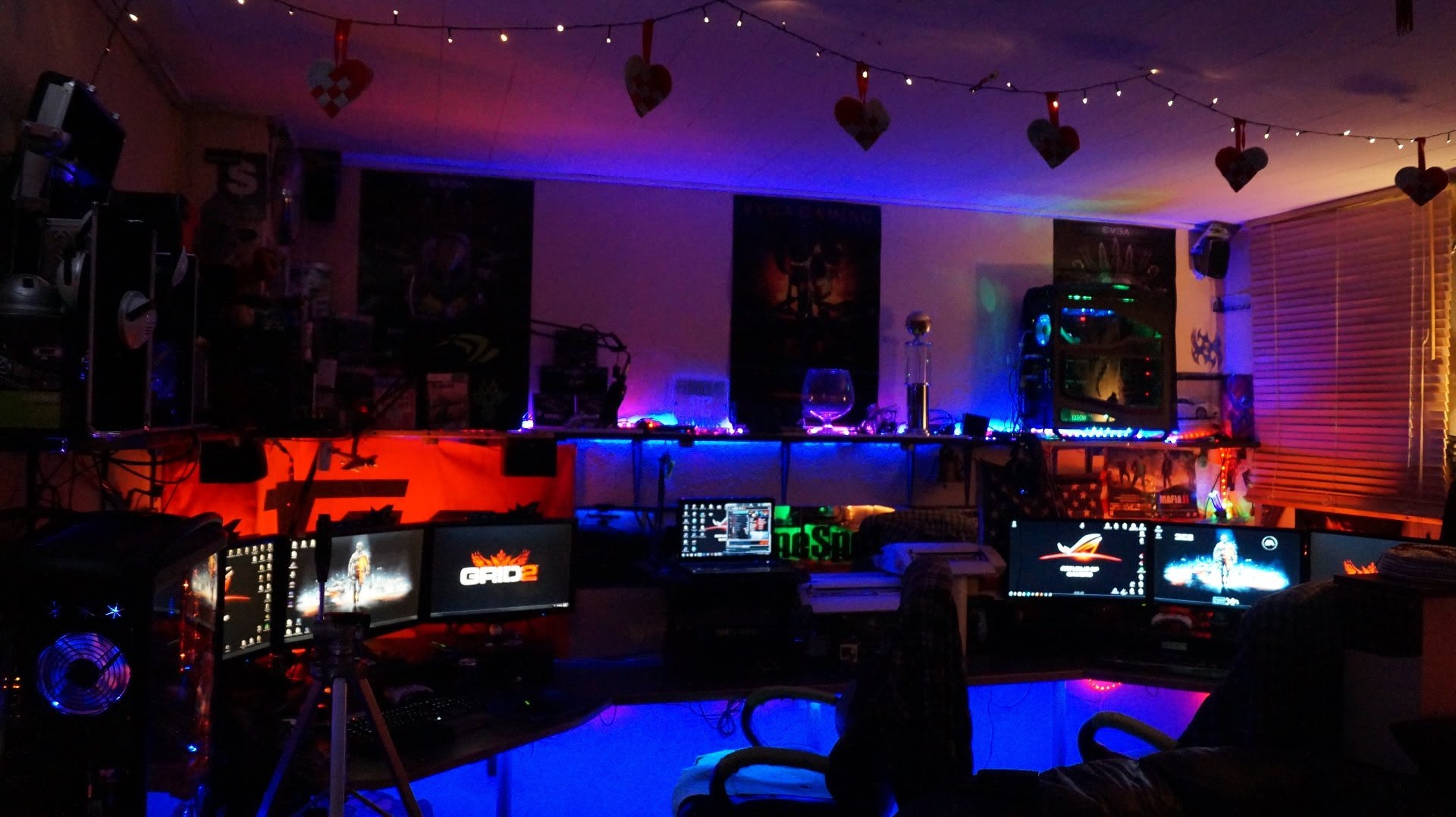 22 Awesome Gaming Battlestations / PC Setups Man Cave Mafia